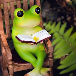 Handmade Resin Crafts Creative Small Frog Rocking Chair Ornaments ...