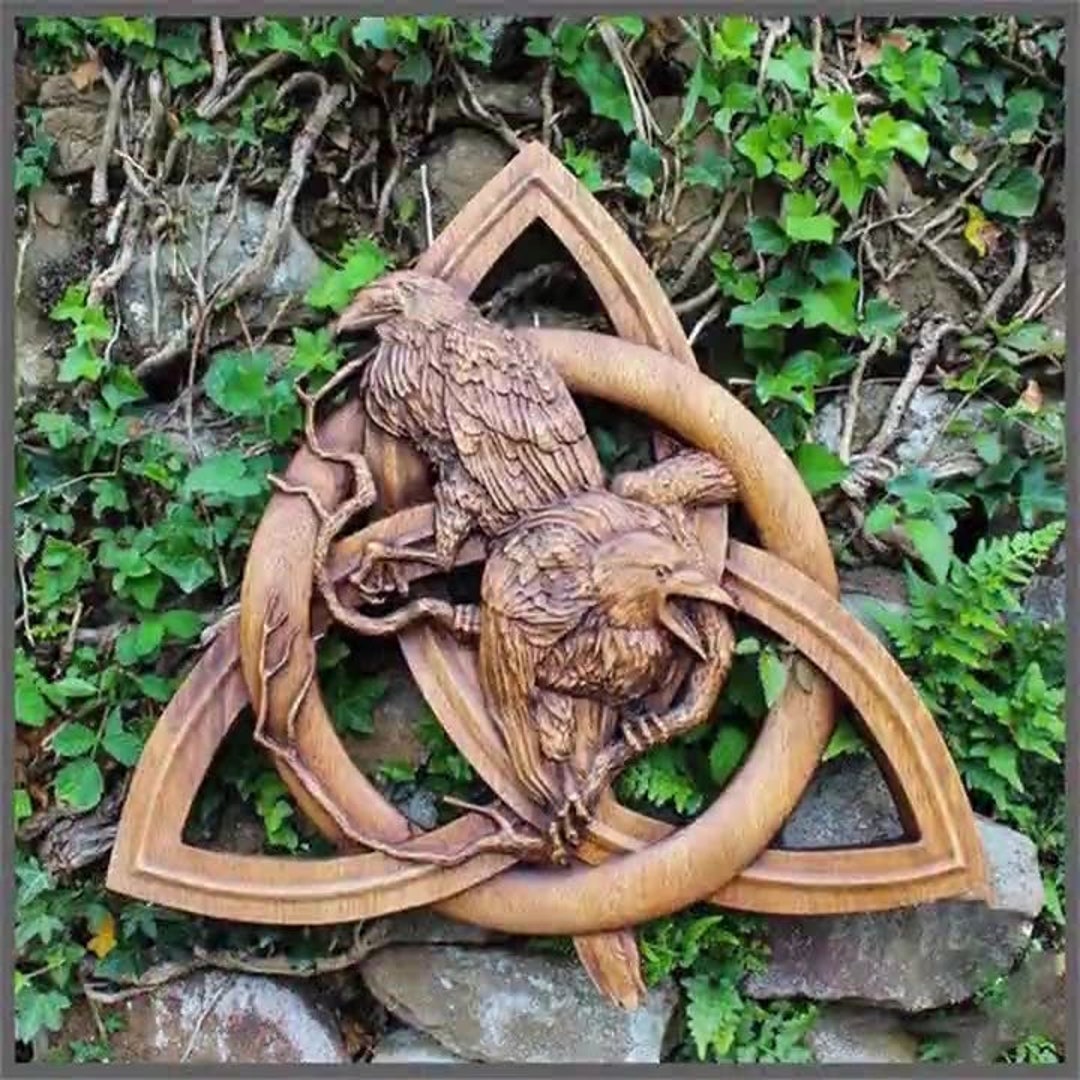 Handmade Resin Crafts Crow on Magic Knot Resin Ornament Garden Ornament ...