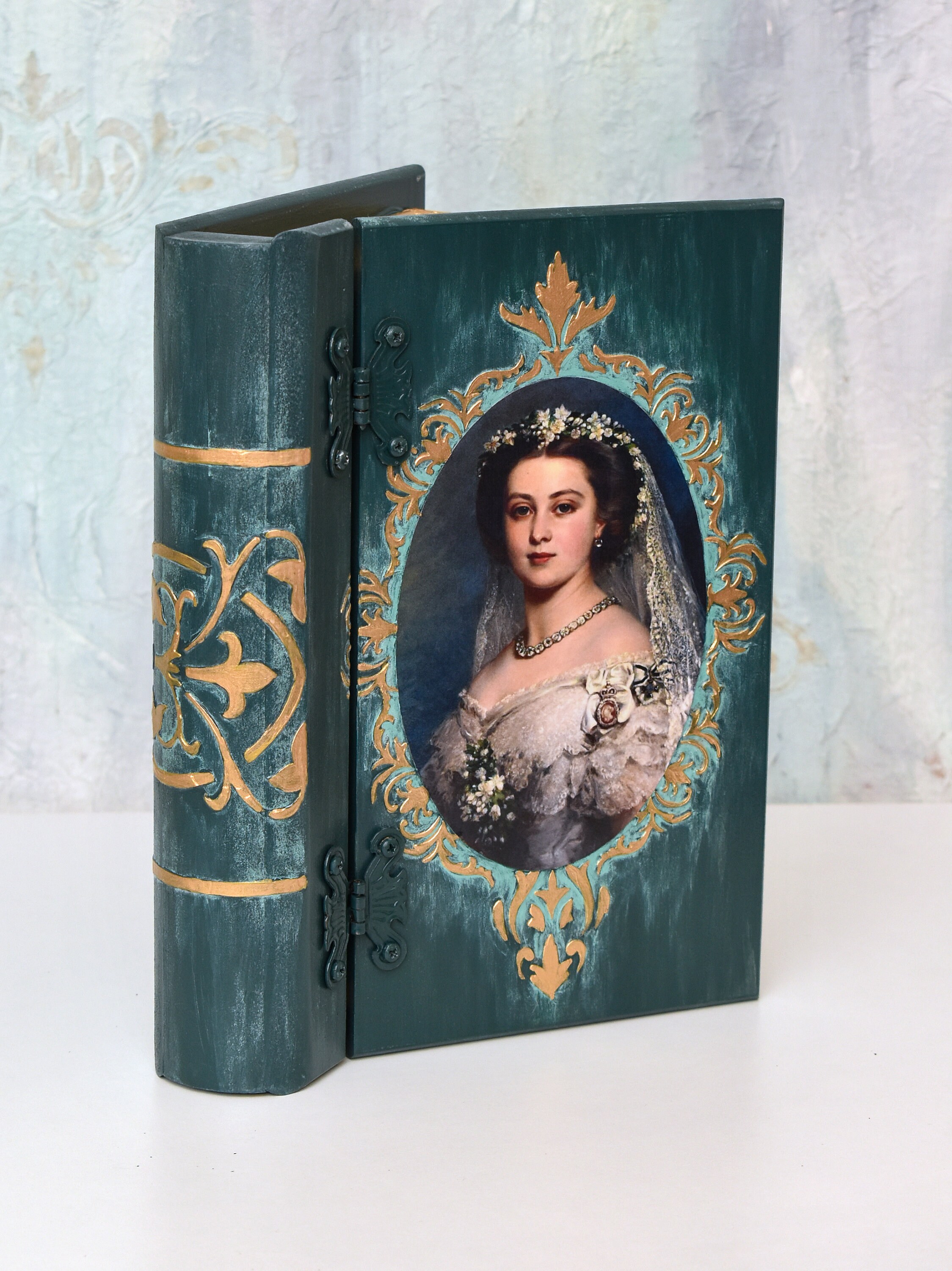 Victorian Style Book Jewelry Box, Antique Keepsake Box, Retro Chic ...