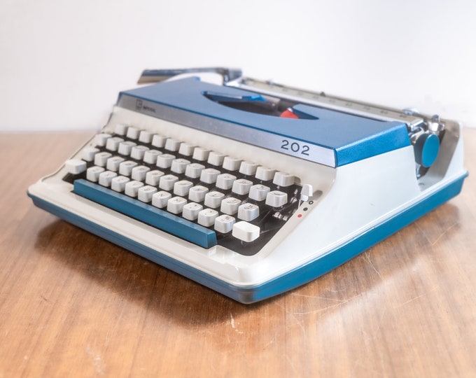 Vintage Imperial Typewriter - Model 202 - Etsy