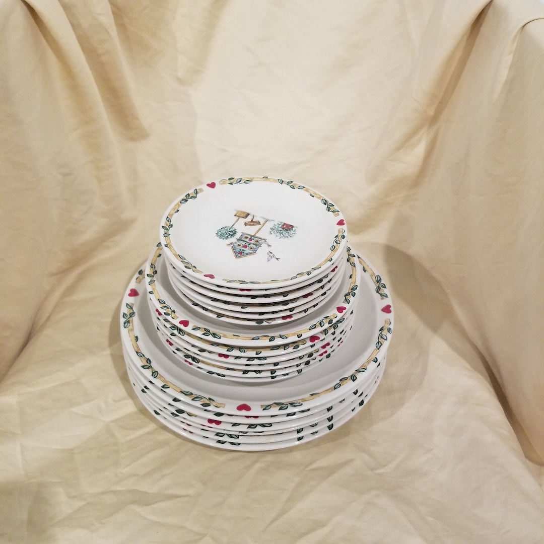 18 Ceramic Dinner Plates Set Thomson Pottery Great for a Family Dinner ...