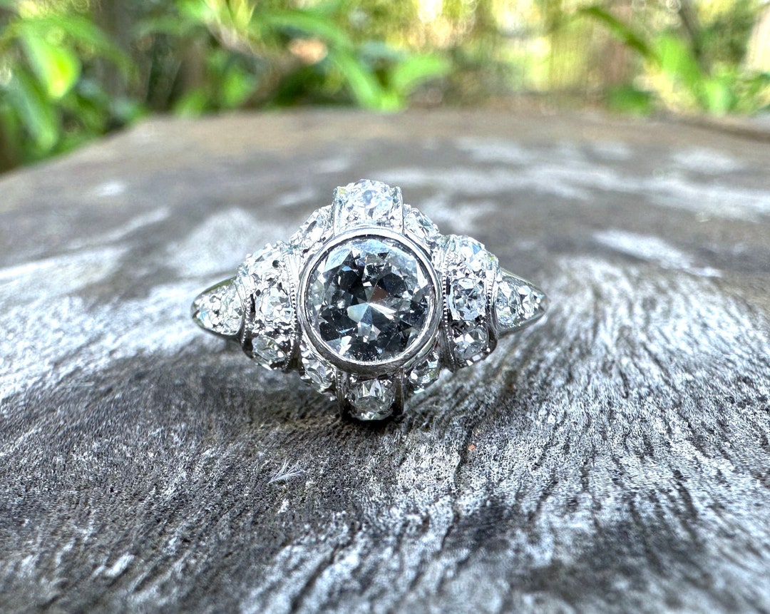 La Bright Antique Art Deco Period Ring in Platinum and Diamonds - Etsy