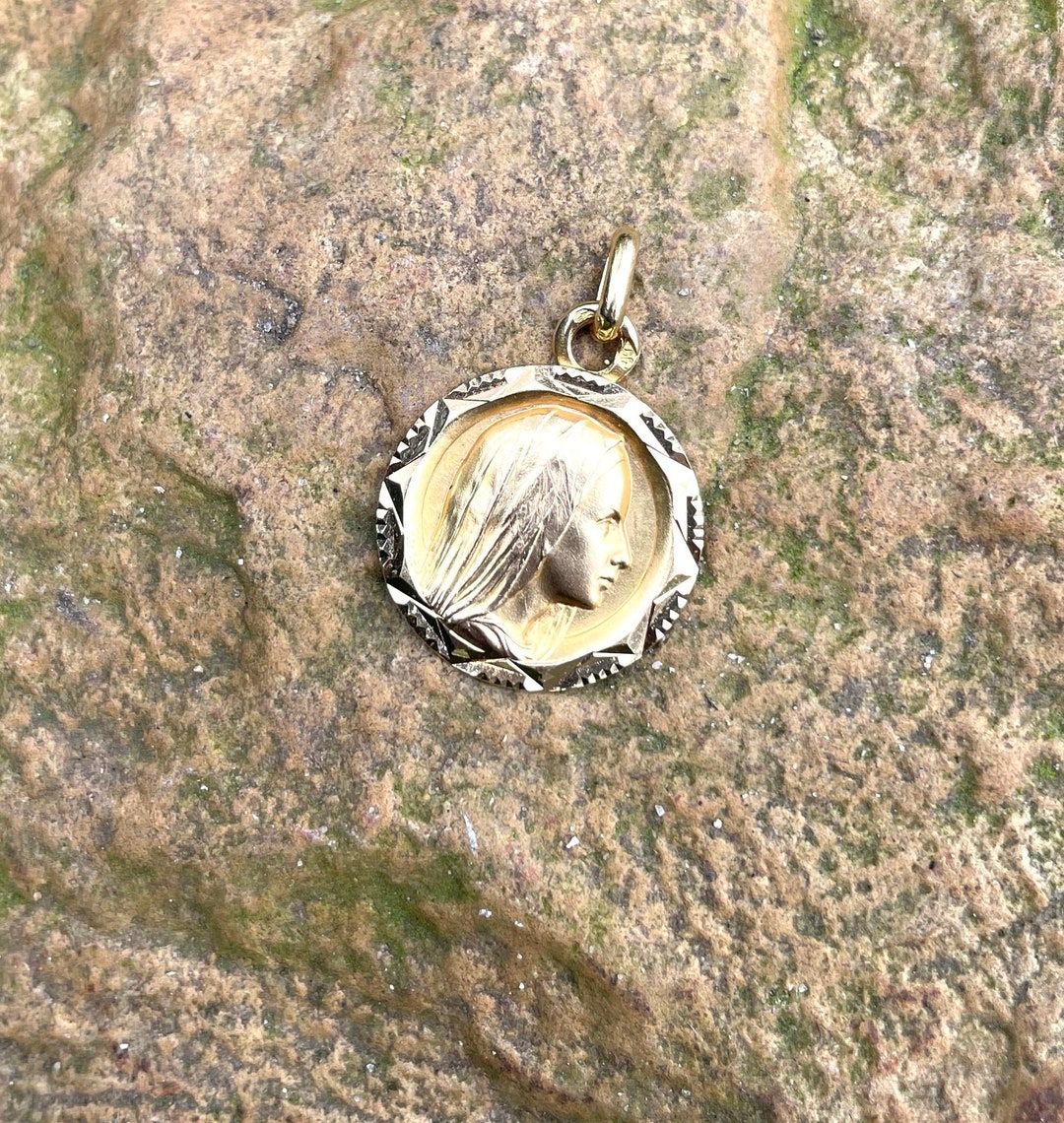 Very Pretty Vintage Medal of the Virgin in Yellow Gold - Etsy