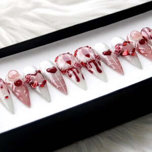 Bloody Eyes Nails – Heartbreak Halloween Press On, Silver Metallic ...