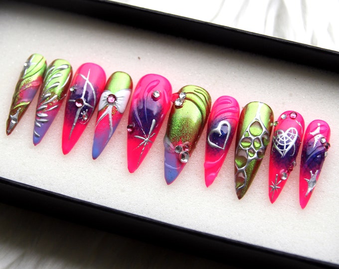 CIRCE Pale Pink, Green & Black Iridescent + Silver Chrome Animal Snake ...