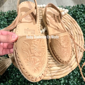 Florecita Huaraches Hand-tooled| Flor Cincelados Huaraches Lace-up ...