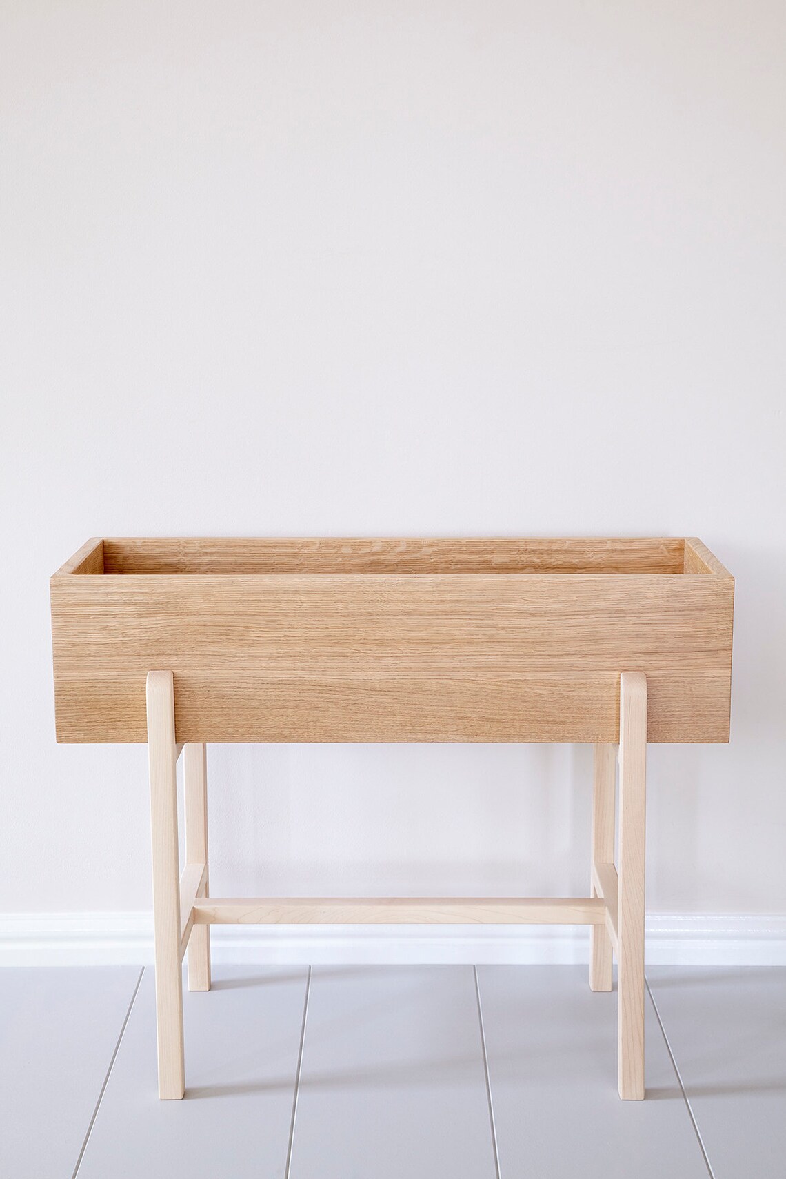 Pippa Planter Oak and Maple / House Plant / Book Storage - Etsy