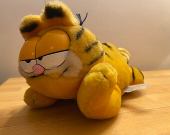 Garfield Laying - Etsy