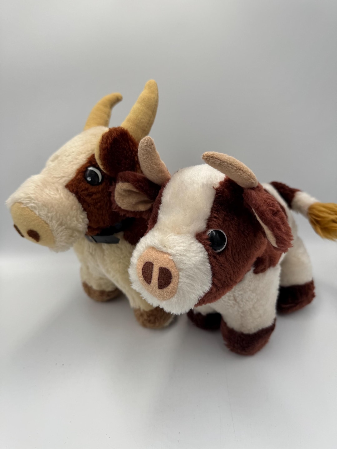 Pair of Retro Cartoon Eyed 1980s/1990s Cows With Udders and Horns, Soft ...