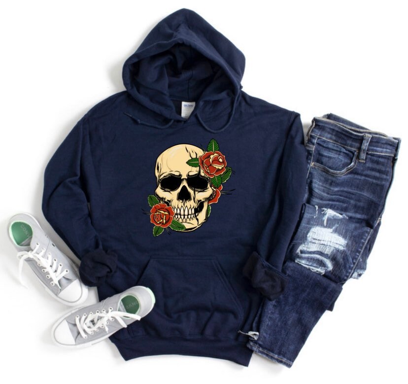 Traditional Skull Hoodie, Floral Roses Unisex Gildan Skull Hoodie, Cool ...