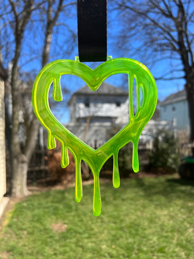 Classic Drippy Heart Tsurikawa - Etsy