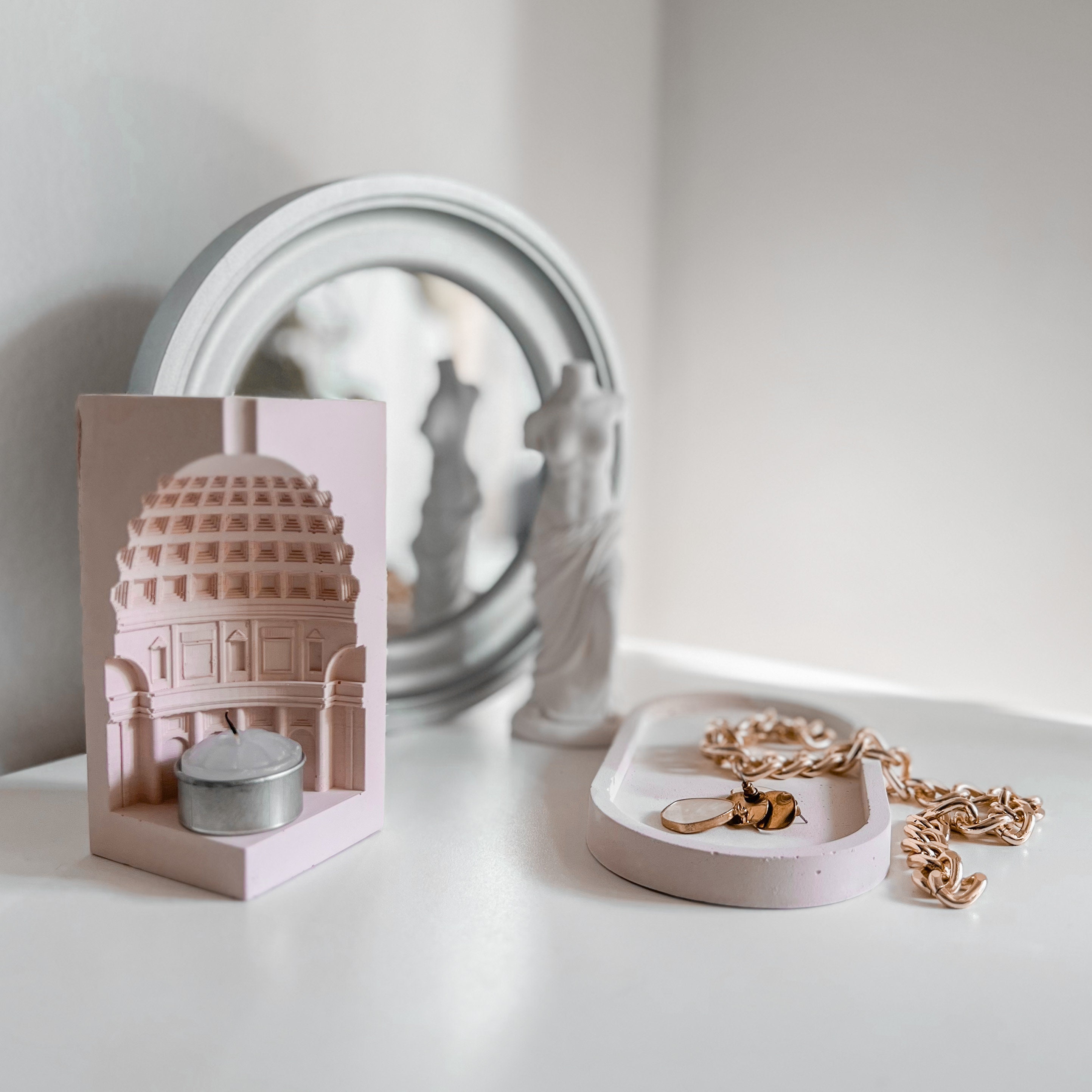 Gift Box Femme pantheon, Venus of Milo, Concrete Tray - Etsy