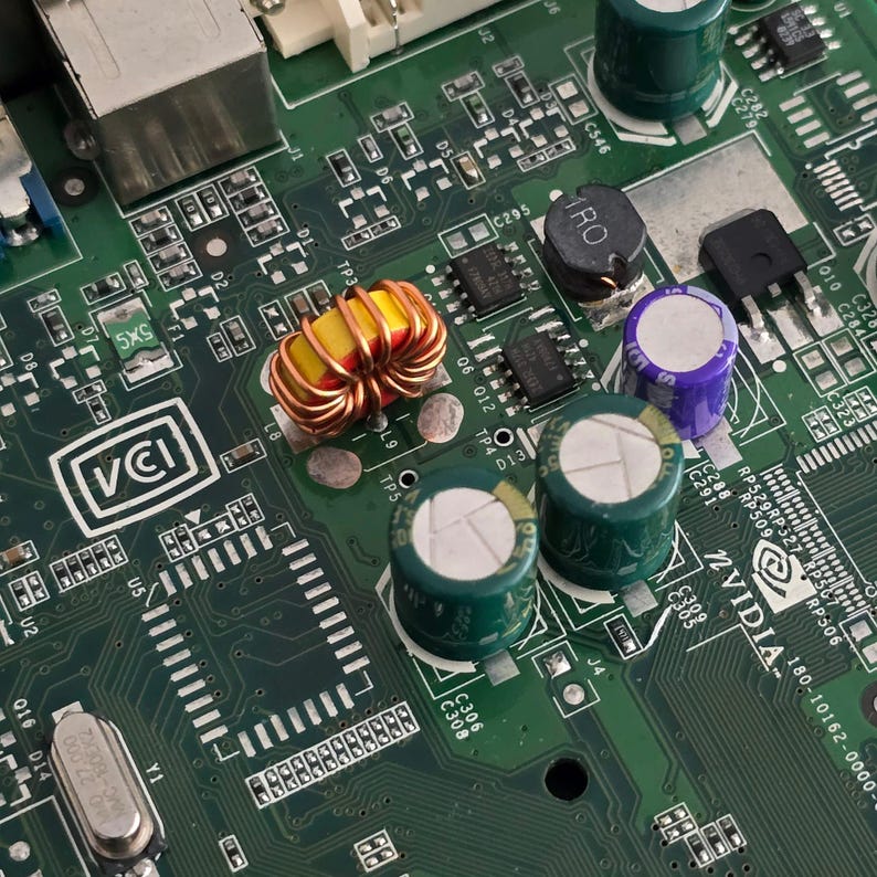 Recycled Computer Circuit Boards for Crafting, Art, DIY Projects, Mixed ...