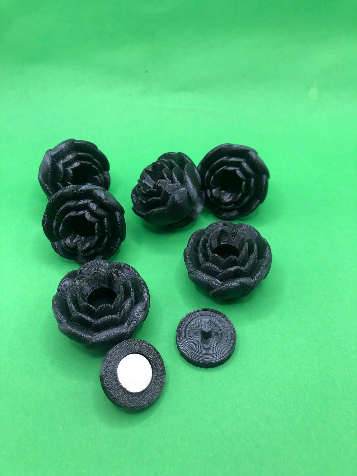 Jumping Spider Rose Flower Magnetic Hide, Flower Cave, Enclosure Décor ...