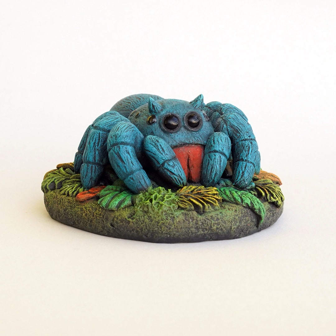 JUMPING SPIDER Figurine, Polymer Clay. Cute Blue Spider on Leaves ...