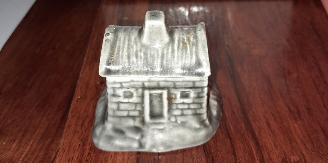 Tiny Cottage Style Lidded Pickle Preserve Pot Republic of Ireland 5 Cm ...