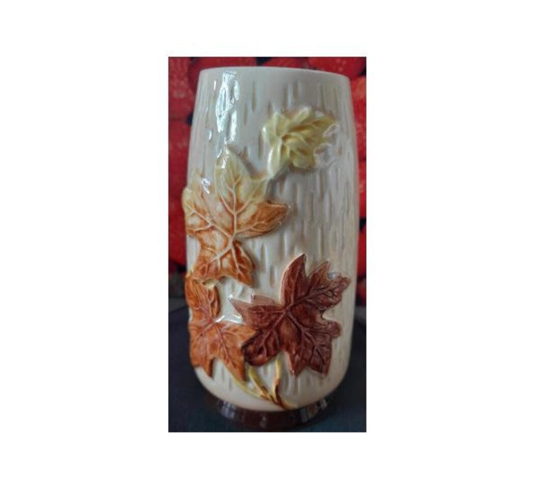 Small 15.5 Cm Vase Sylvac Maple Leaf No 4010 Relief Pattern Ceramic VGC ...