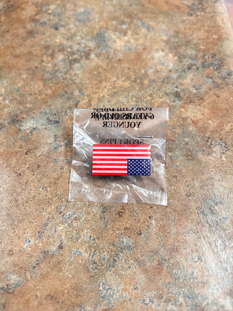 Amazon Peccy Pin ..! American Flag! - Etsy