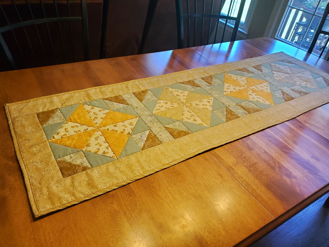 Quilted Golden Pear Pinwheel Table Runner - Etsy