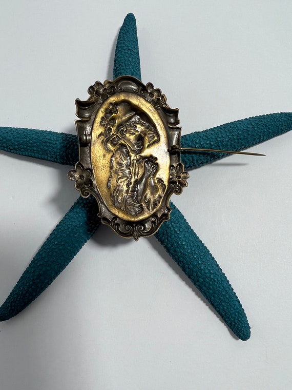 Repousse Style Victorian Woman Brooch - Gem