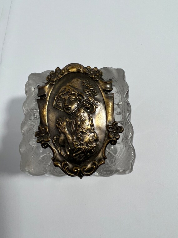 Repousse Style Victorian Woman Brooch - Gem