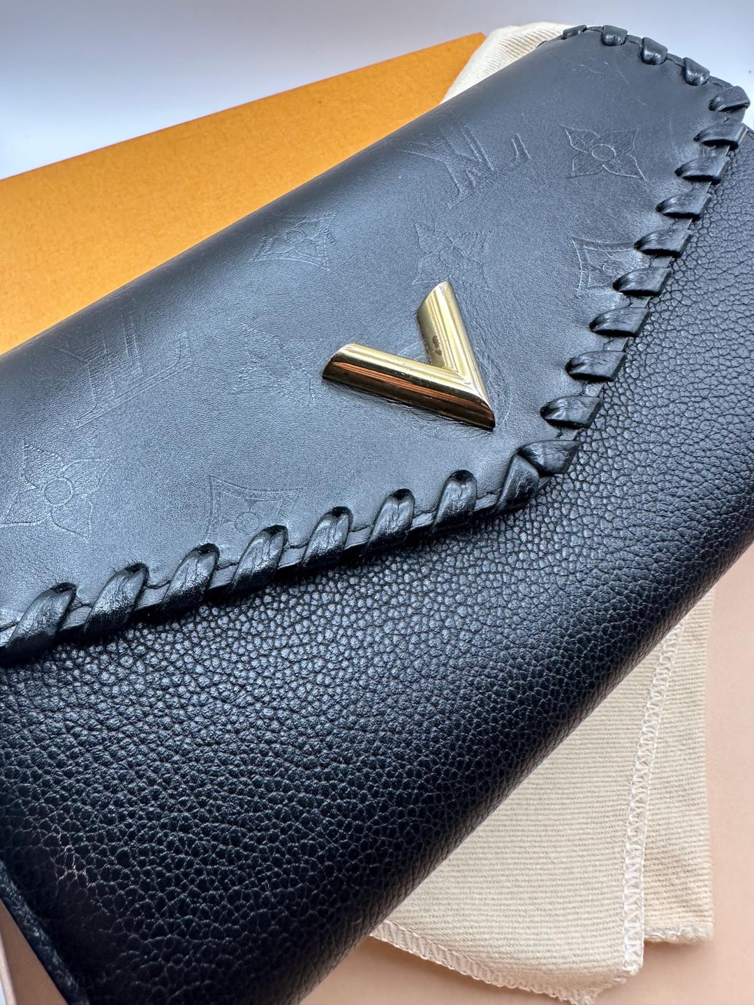 Louis Vuitton Wallet - Etsy
