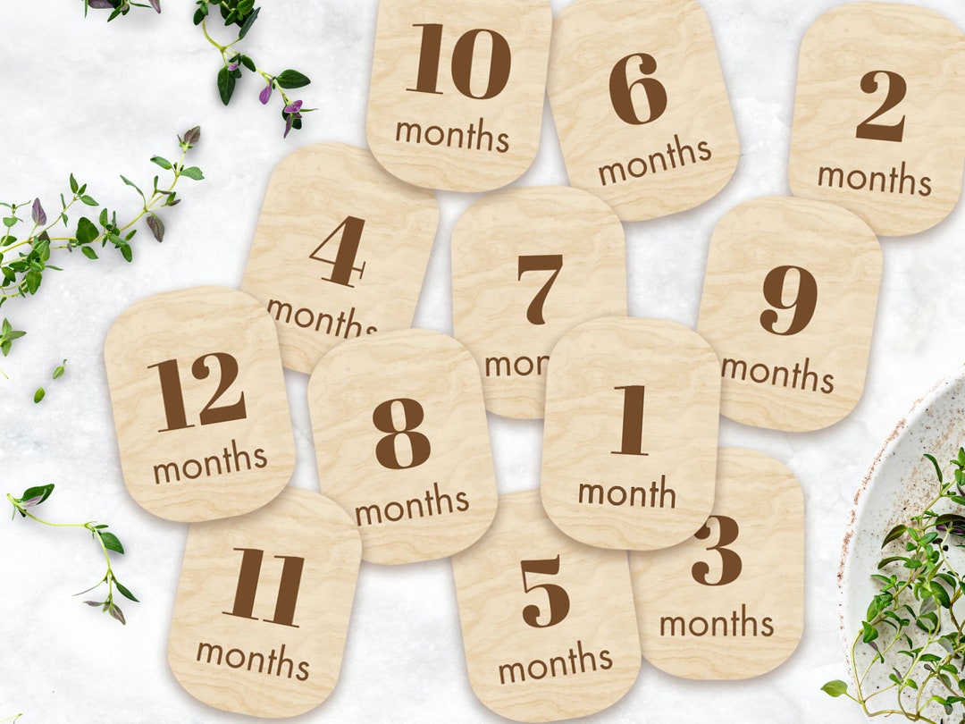 Simple Oblong Classic Font Wooden Baby Monthly Milestone Markers ...
