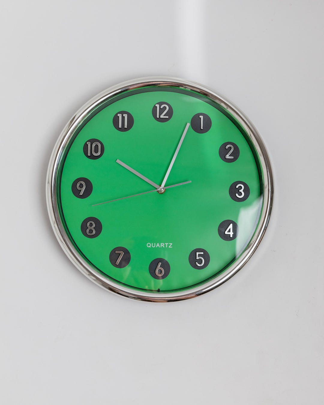 Vintage Space Age Wall Clock in Green - Poppy Design, Chrome Details ...