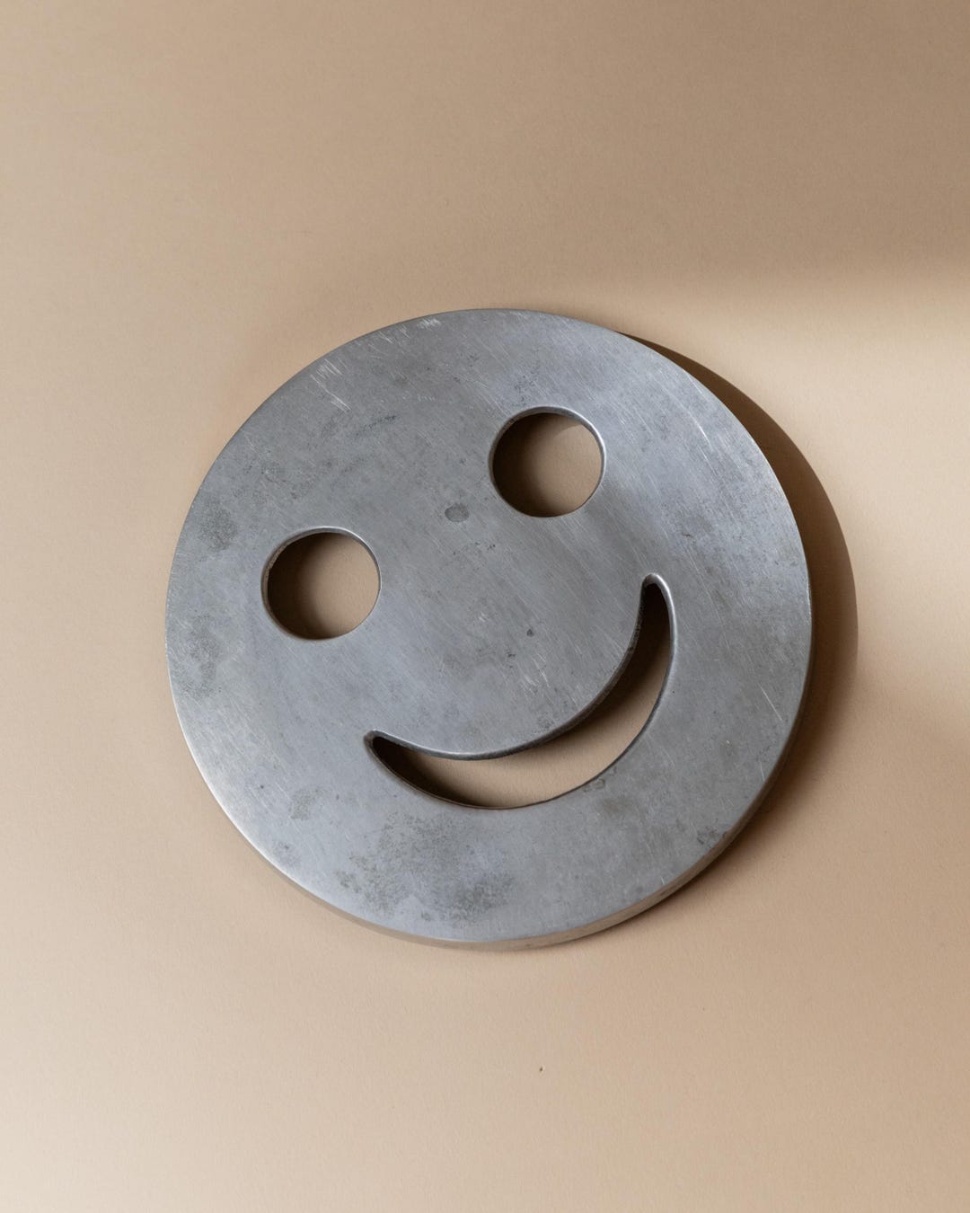 Vintage Coaster Metal - Smiley-face Shape for Hot Drinks and Pots ...