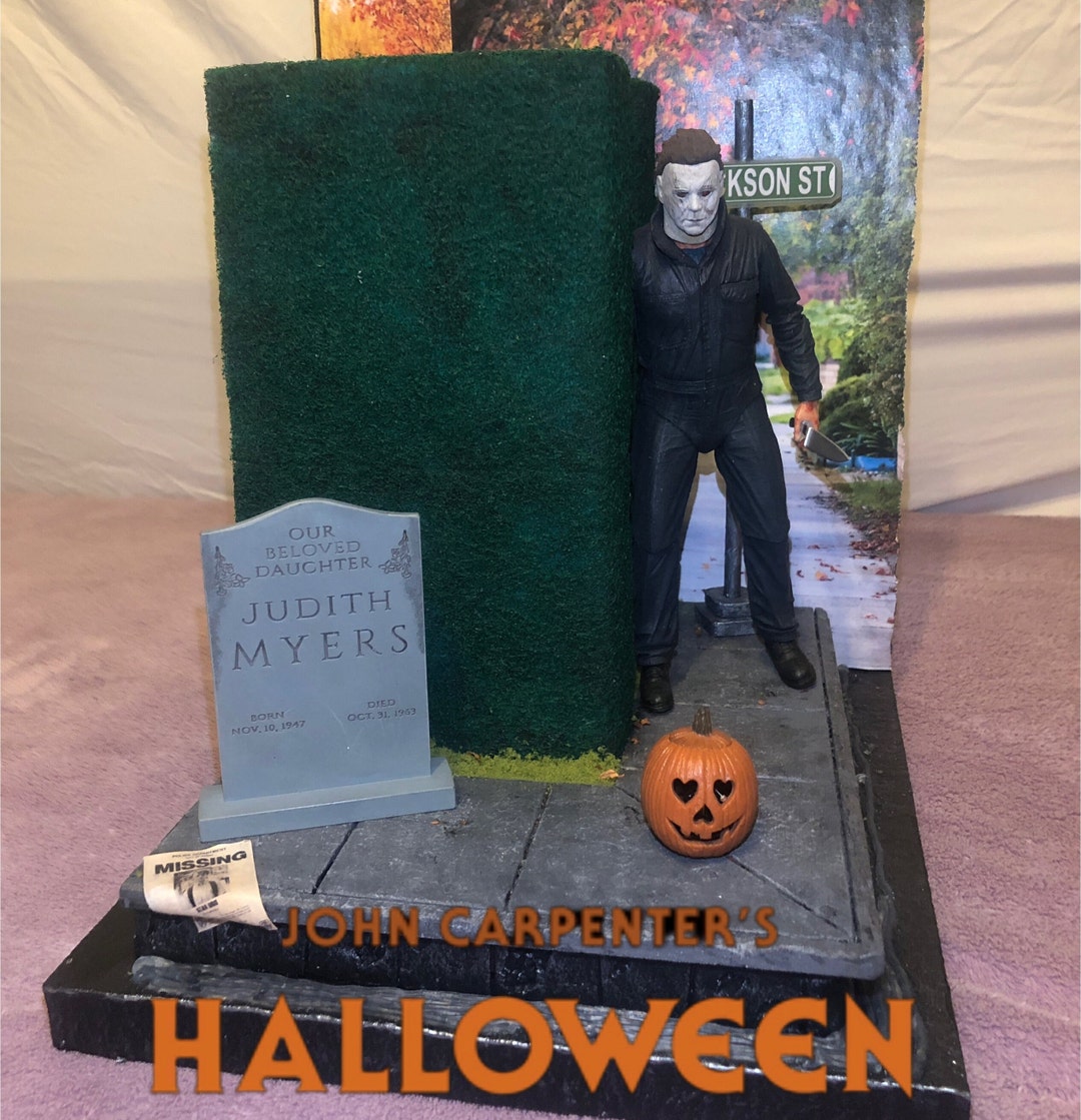Handmade Diorama of Halloween Michael Myers Scene figure Not Included - Etsy