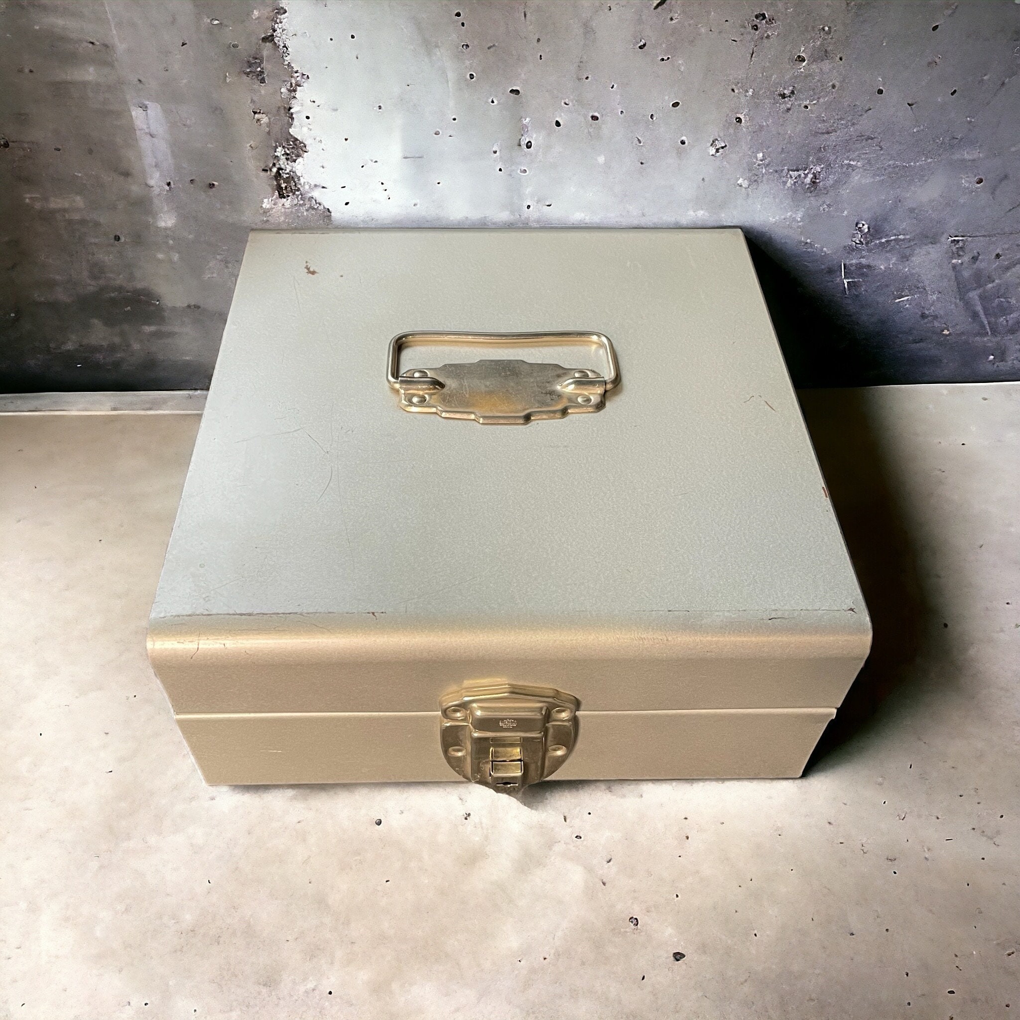 Vintage Metal Lock Box Filing System W/key & 12 Card Dividers From Lit ...