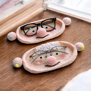 15in1 Farm Animals Eyeglasses Holder Crochet Pattern, Highland Cow ...
