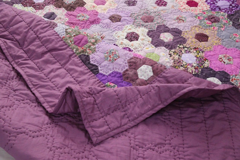 Hand-quilted Hexagon Patchwork Quilt: Bordeaux Amish Style, Custom Made ...