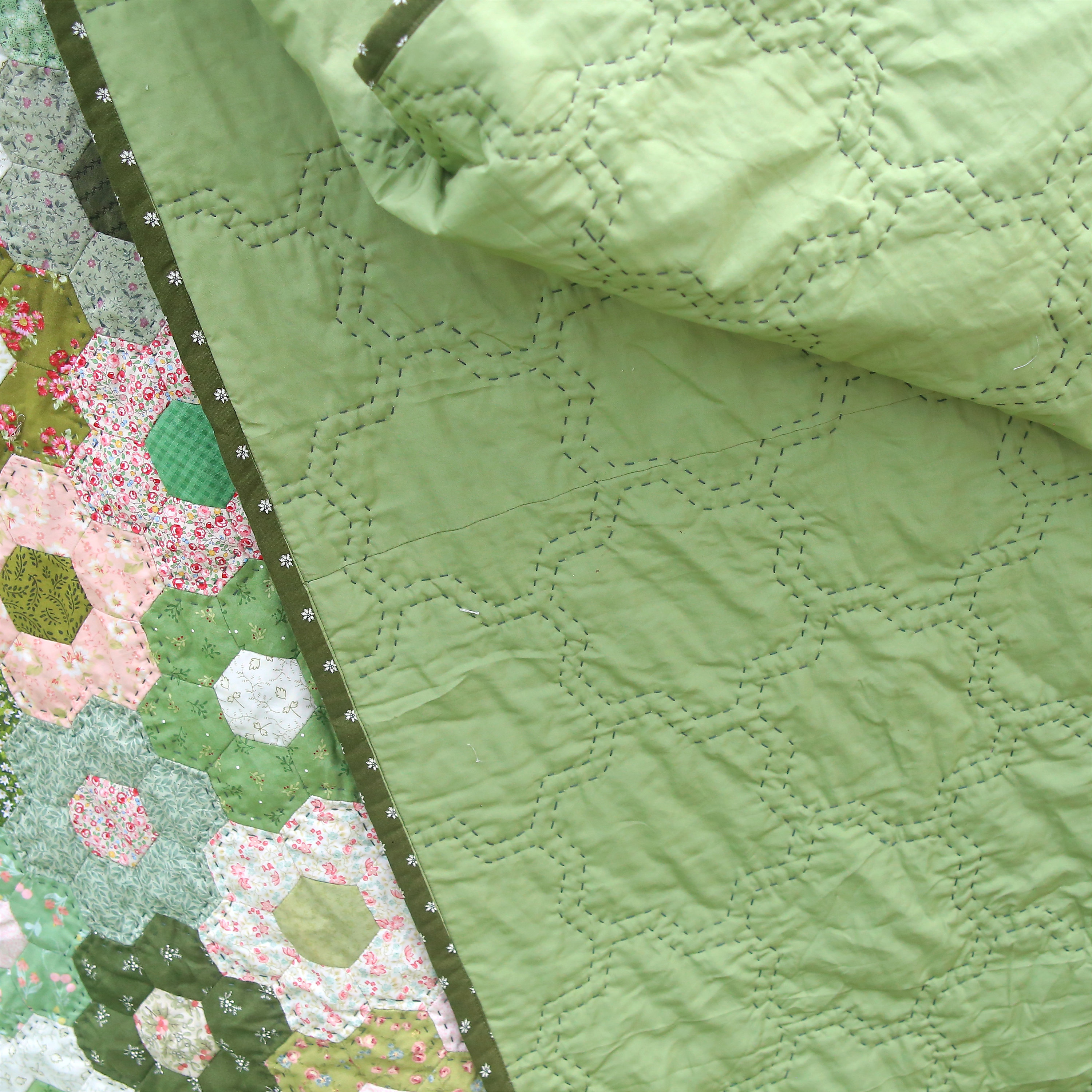Hand-quilted Hexagon Patchwork Quilt: Bordeaux Amish Style, Custom Made ...
