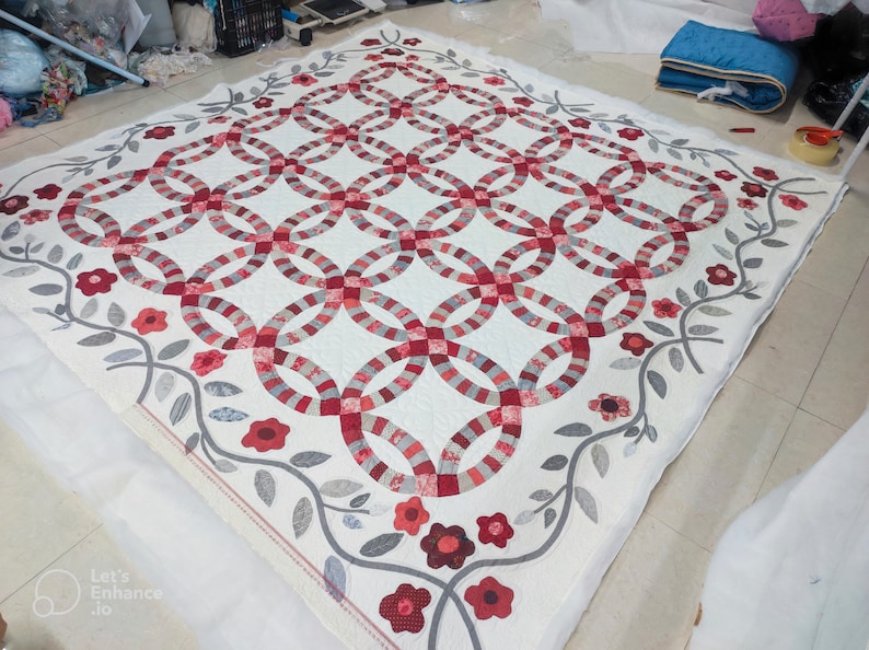 Amish Hand Quilted Circle of Love Quilt, Bordeaux Patchwork - Etsy