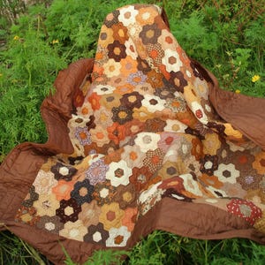 Hand-quilted Hexagon Patchwork Quilt: Bordeaux Flower Garden Design - Etsy