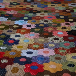 Hand-quilted Hexagon Quilt: Amish Bordeaux Patchwork, Grandmother's ...