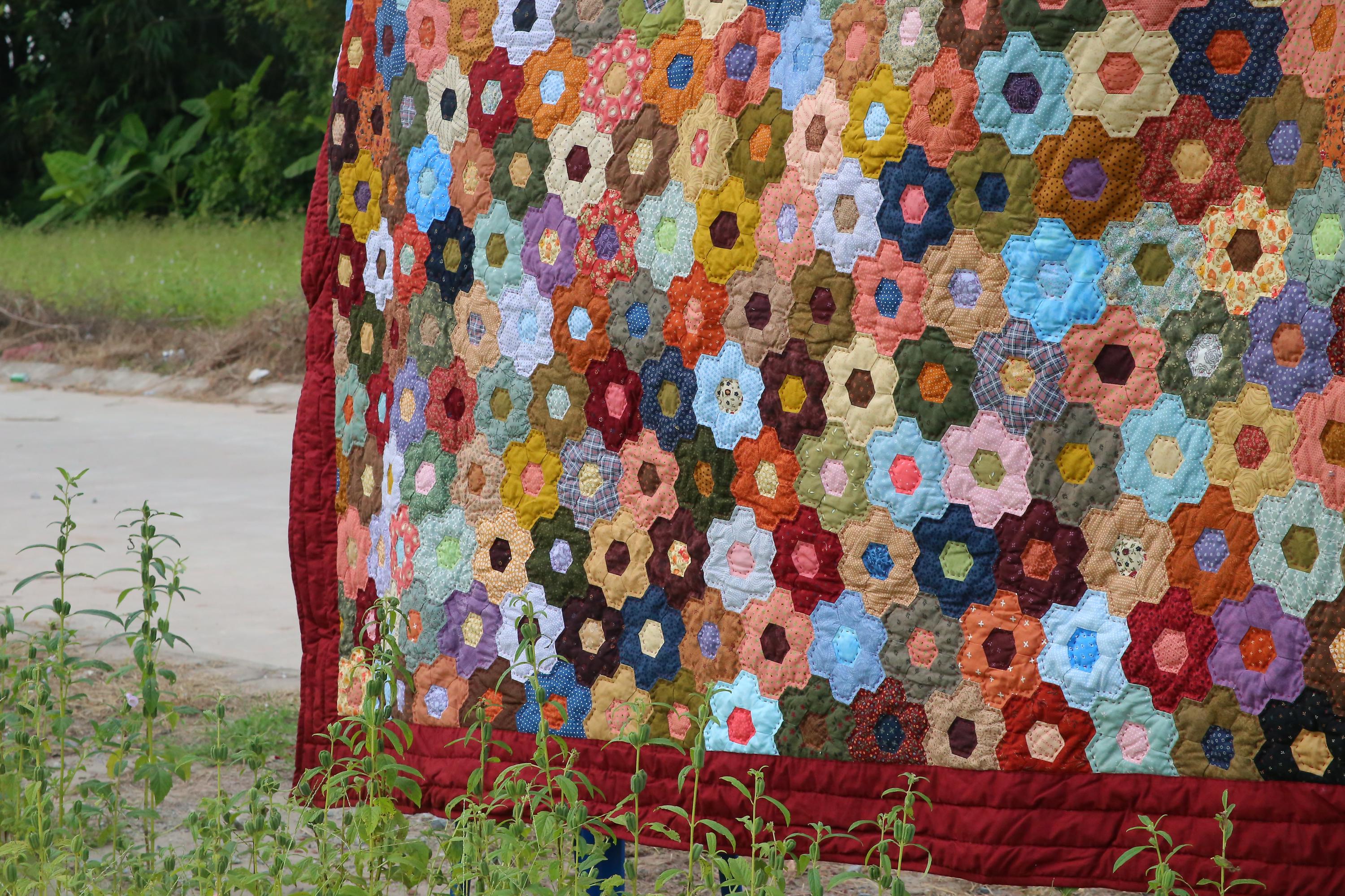 Hand-quilted Hexagon Patchwork Quilt: Bordeaux Amish Style, Custom Made ...