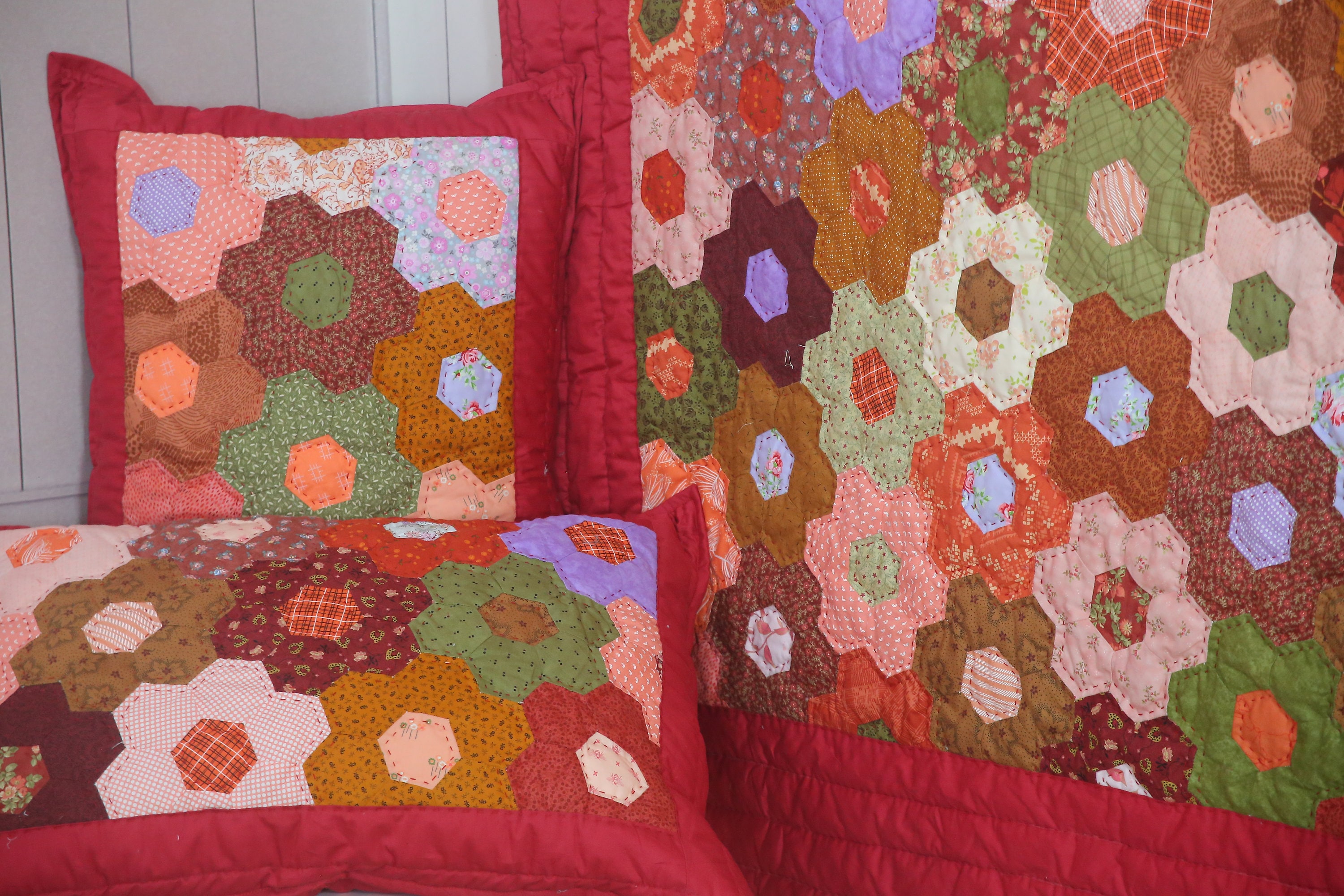 Hexagon Quilt , Amish Hand Quilted Bordeaux Patchwork, Grandmother's ...