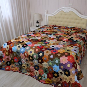 Hand-quilted Hexagon Quilt: Amish Bordeaux Patchwork, Grandmother's ...