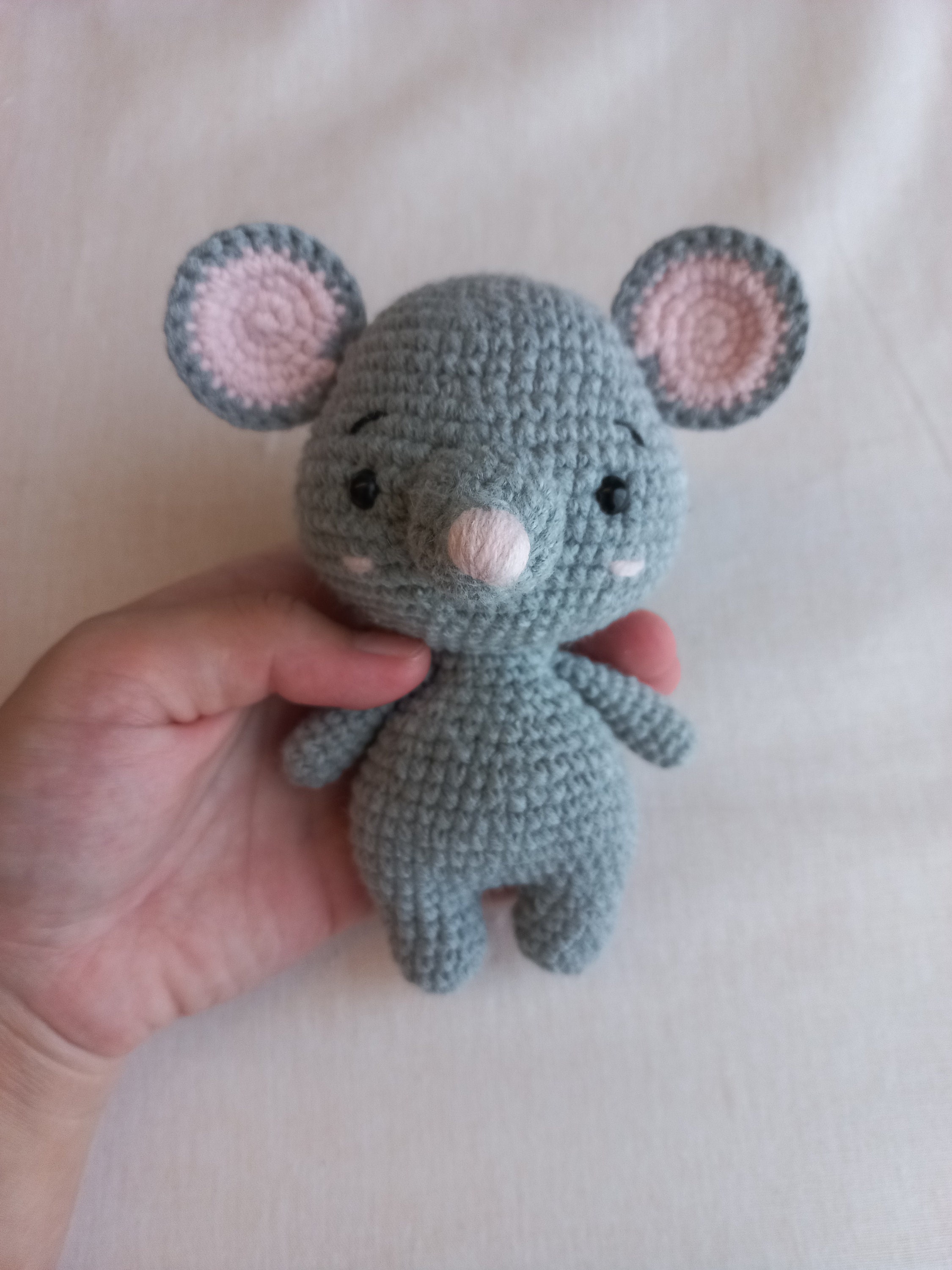 Crochet Mouse PATTERN. Amigurumi Mouse "hank". Amigurumi Pattern ...