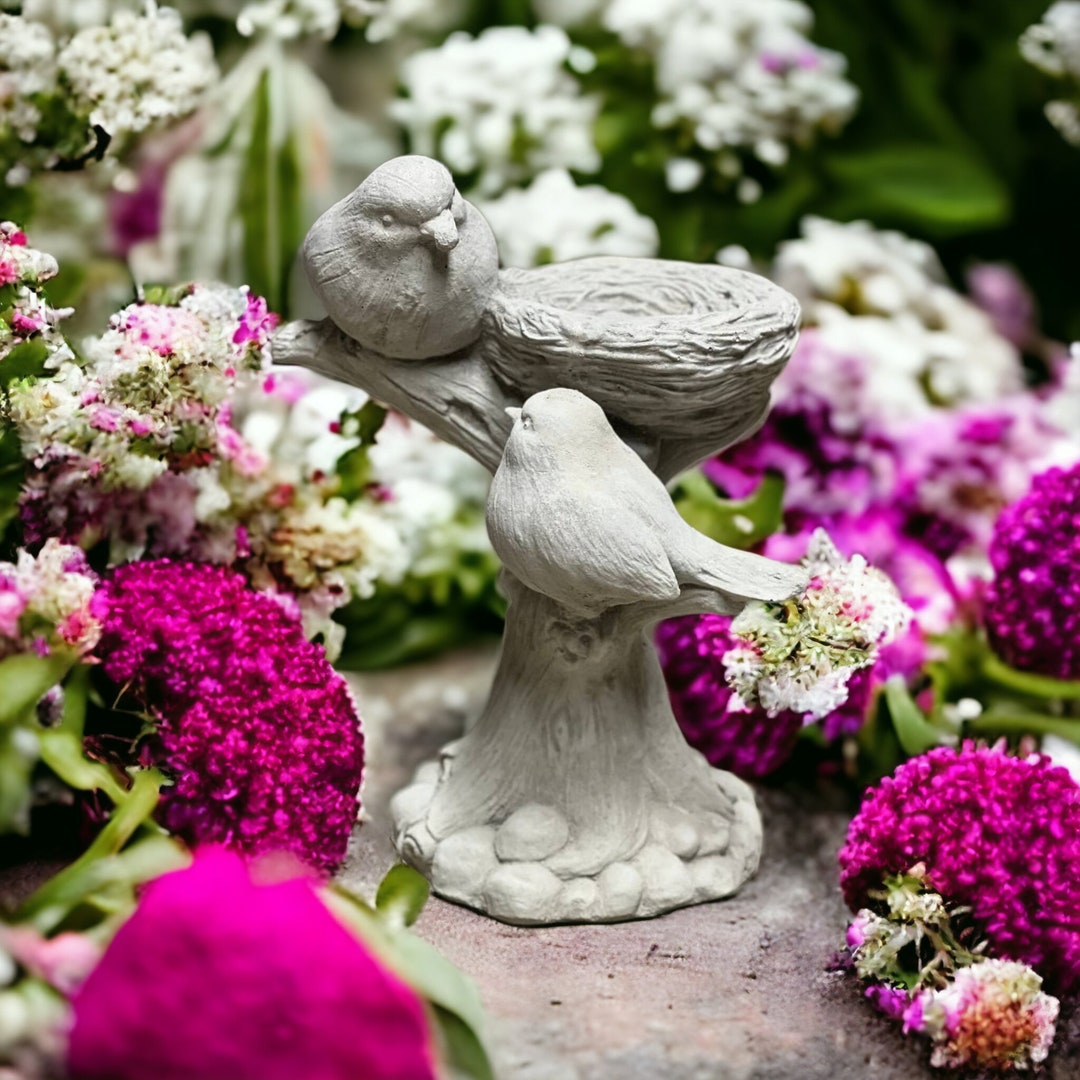 Concrete Birds Drinker With Two Birds Statue Detailed Two Birds on ...