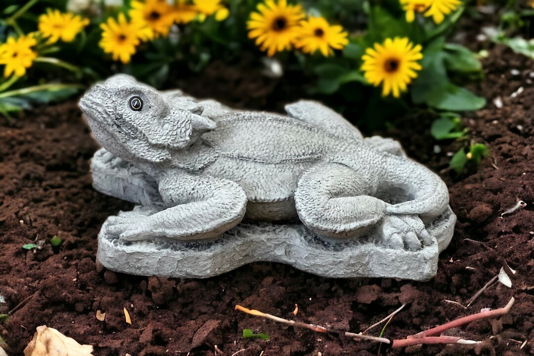 Concrete Lizard Statue Massive Lizard Sculpture Outdoor Garden - Etsy