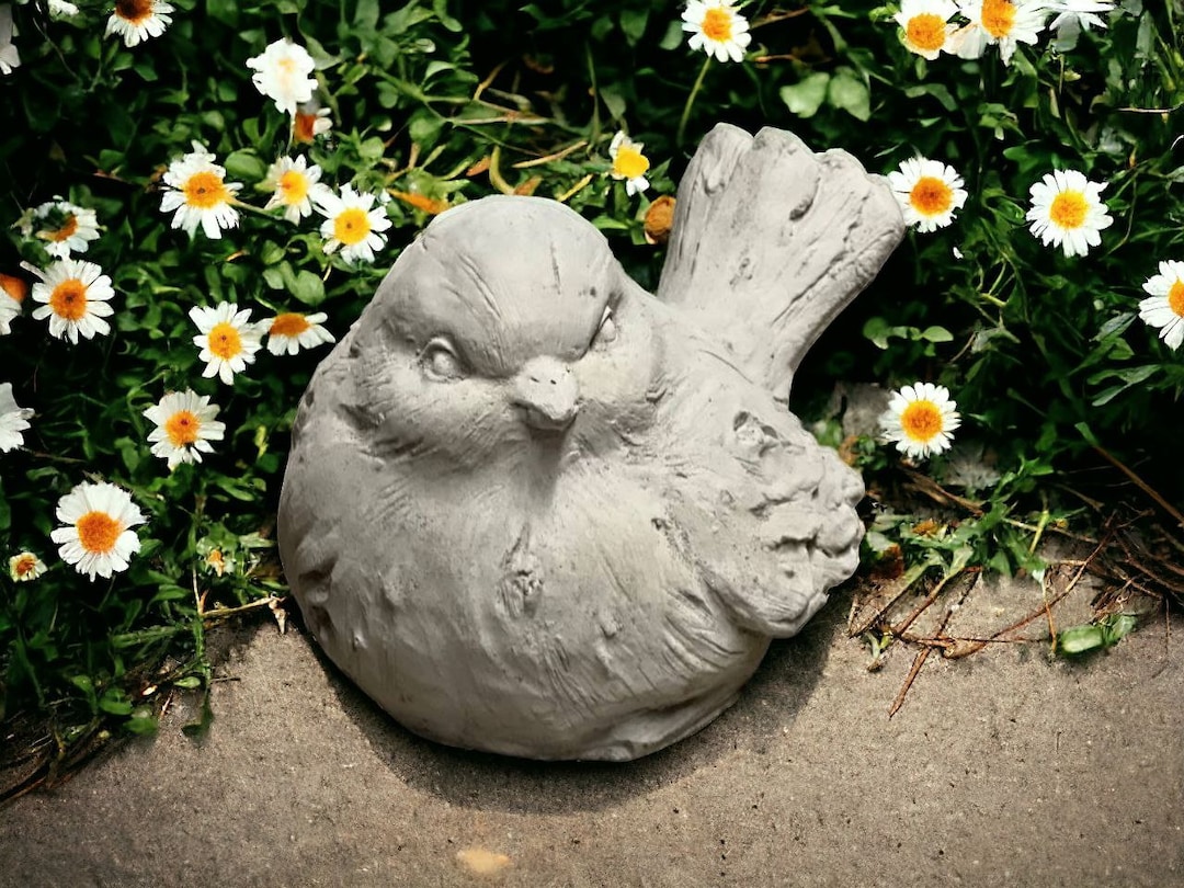 Fat Bird Statue Concrete Wooken Looking Bird Sculpture Detailed Garden ...