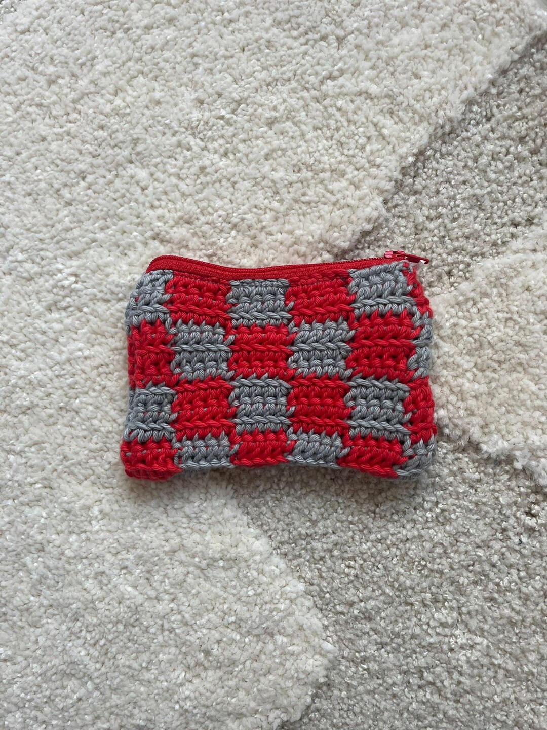 Crocheted Pouch in Checked Pattern / Checkerboard Pattern ...
