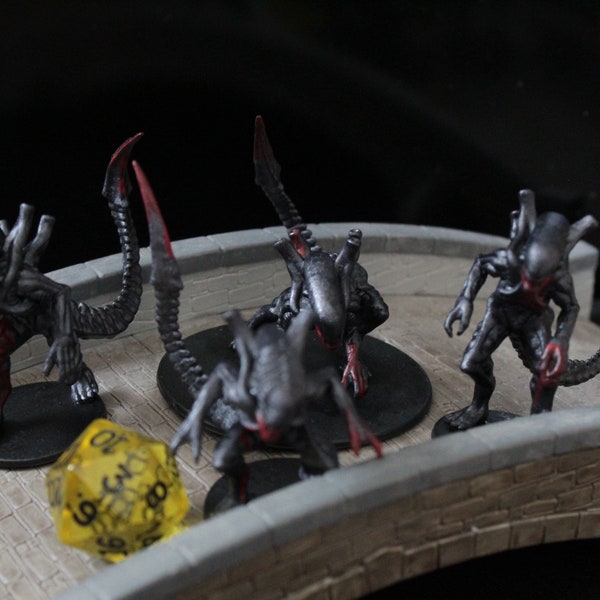 Xenomorph Alien Miniature - Etsy