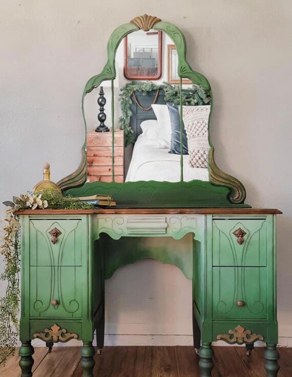 1940 Antique Vanity With Mirror - Etsy