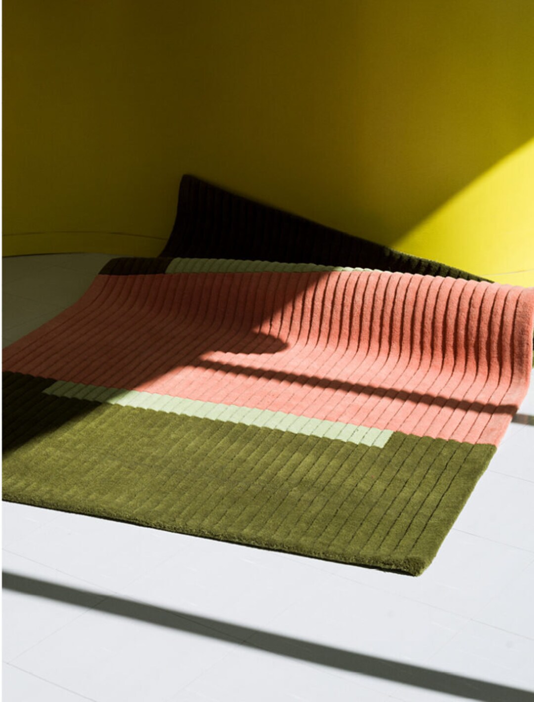 Premium Quality Modern Abstract Handmade Woolen Designer Tufted Area ...