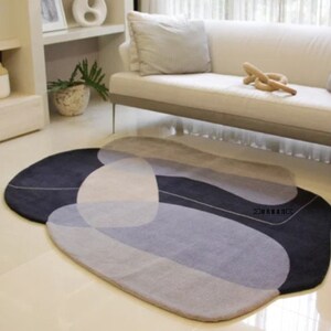 Modern Abstract Irregular Odd Shape Handmade Woolen Designer Tufted ...