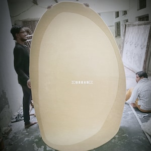 Ivory Handmade Irregular Kidney Shape Unique Woolen Designer Tufted ...